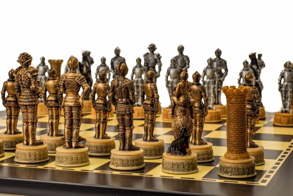 Jeu d'échec complet - Chevaliers du Moyen âge - Ebène - Roi 8 cm